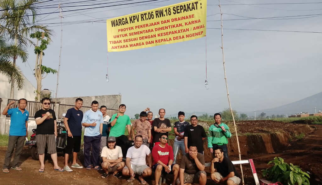 Pembangunan Jalan Desa Ngenep di Protes Warga Perumahan Karangploso ...